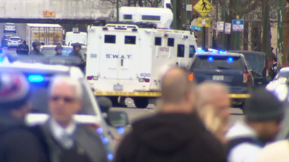 Chicago police officer-involved shooting leads to SWAT response in ...