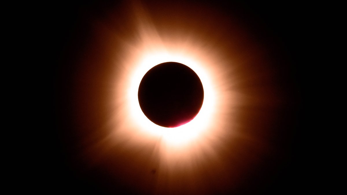 Total solar eclipse moves out of US after dazzling nation – NBC Chicago