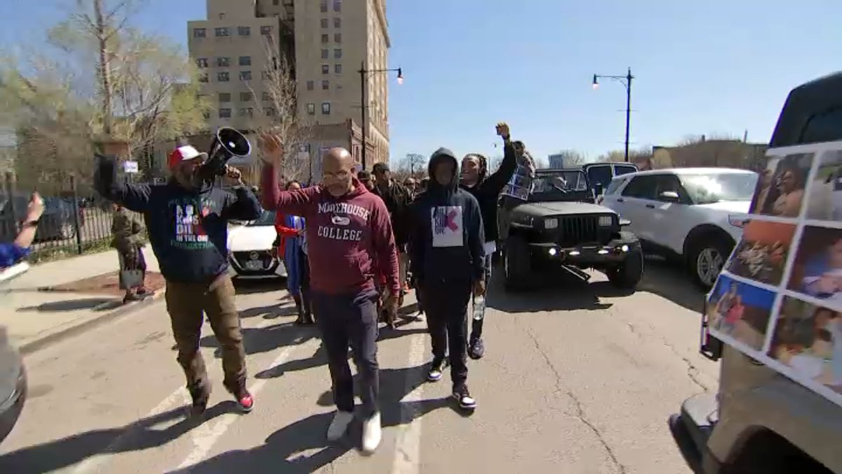 ‘We want the violence to stop’: Dozens of residents march for peace on ...
