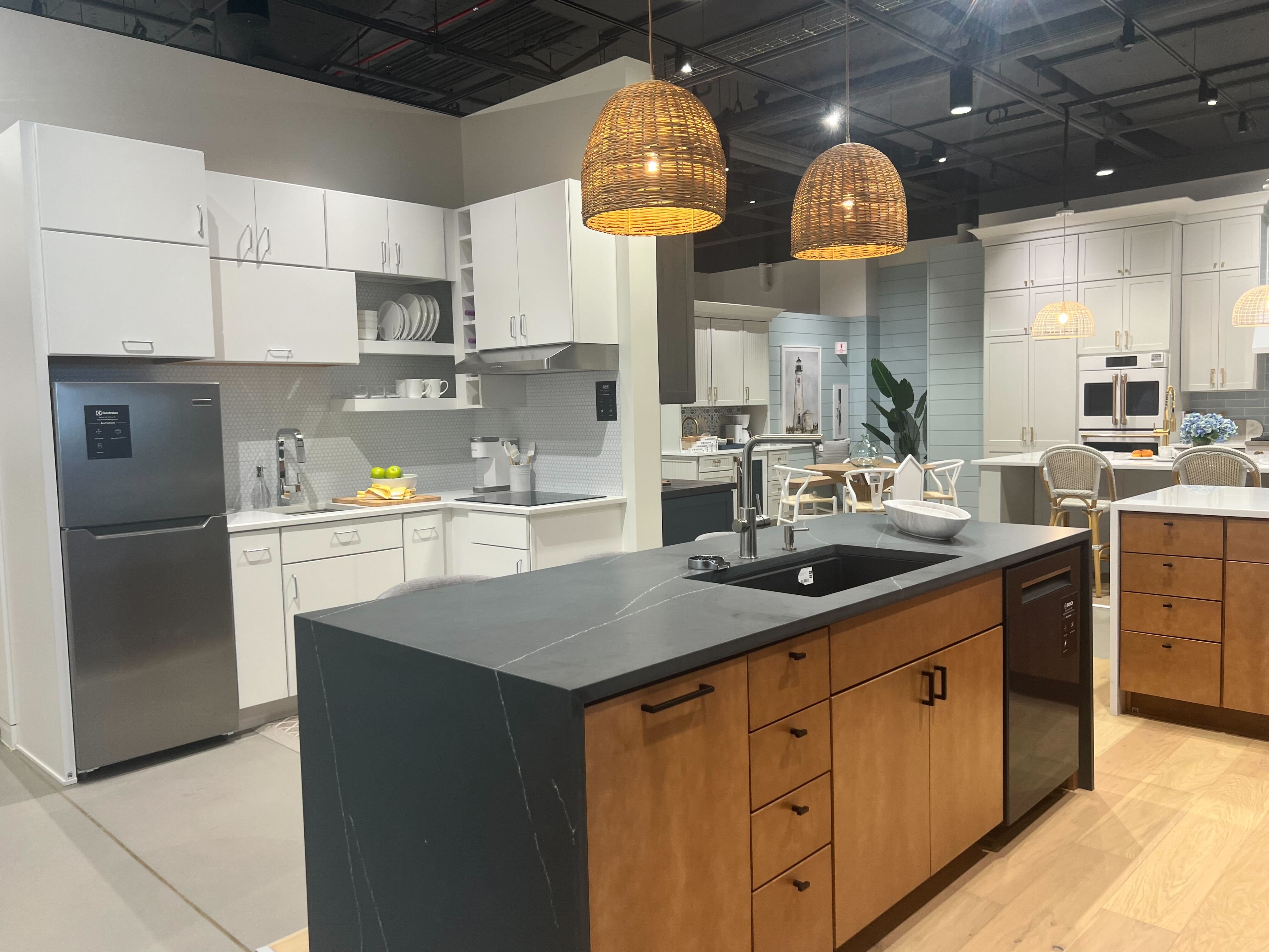 Wilmette Wayfair store photos and timeline: When does it open and what ...