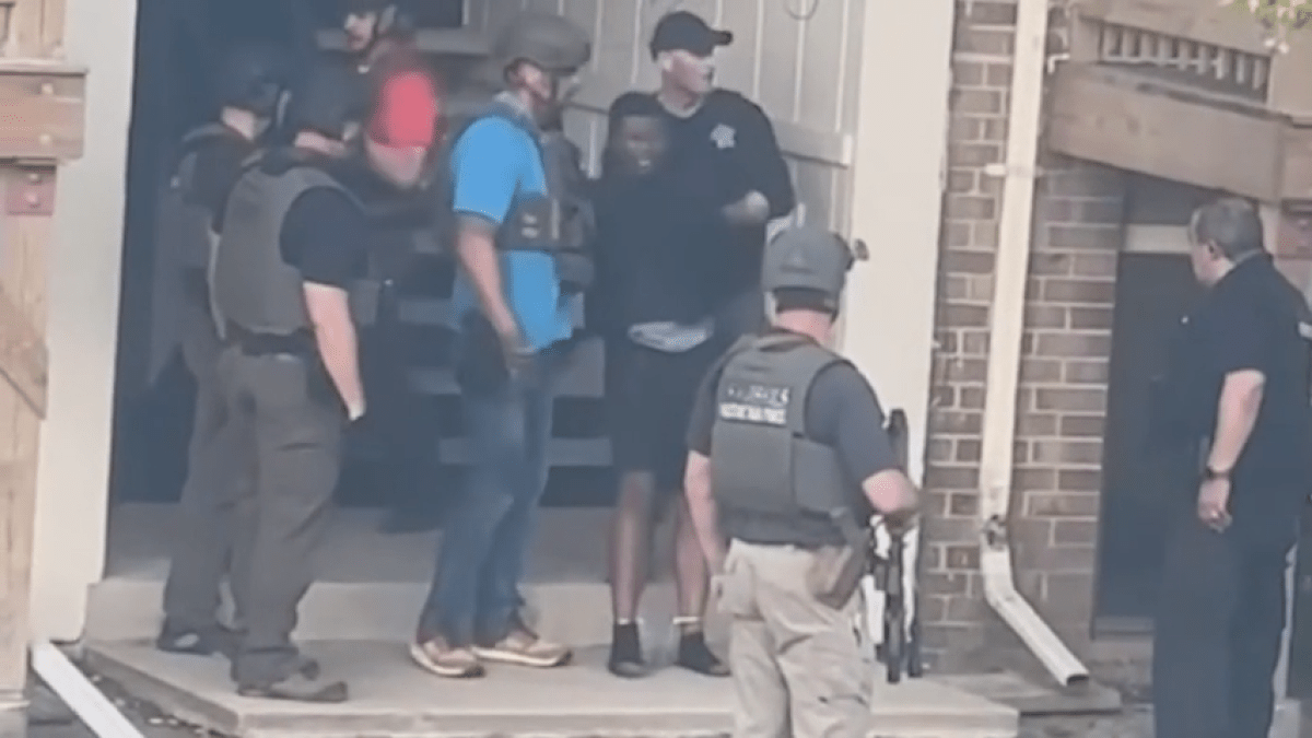 Xavier Tate arrest: What we know about suspect in Chicago officer’s ...