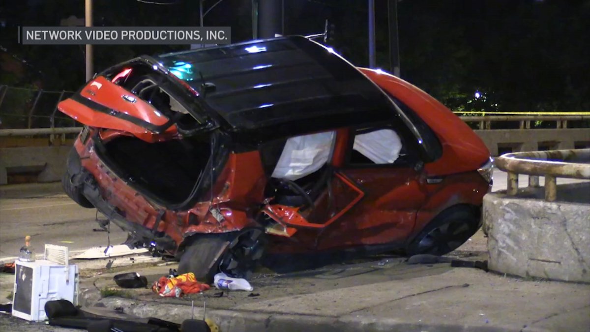 Teen dies, 4 others injured in Lawndale crash, Chicago police say ...