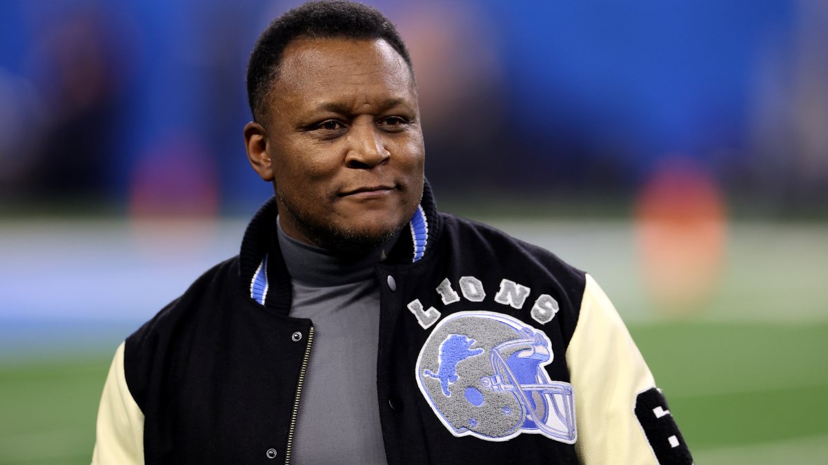 Barry Sanders says he experienced ‘health scare’ – NBC Chicago