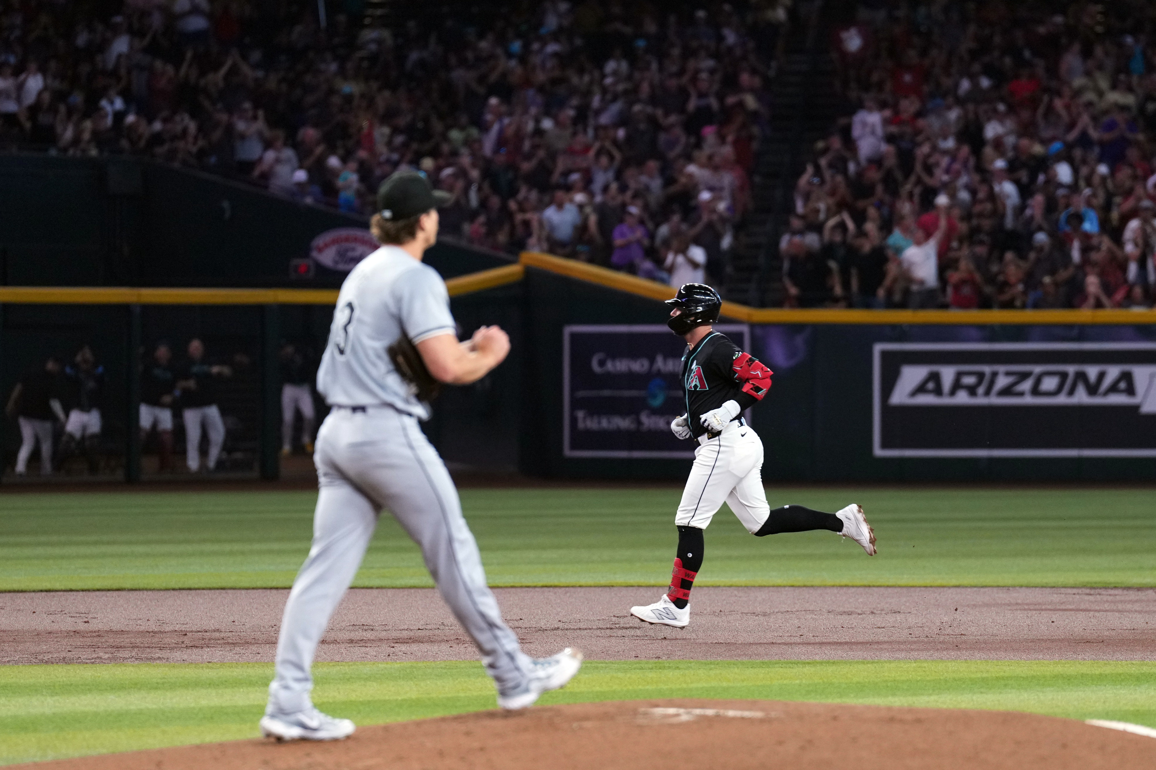 Christian Walker, Diamondbacks strike early, rout White Sox 12-5 – NBC ...