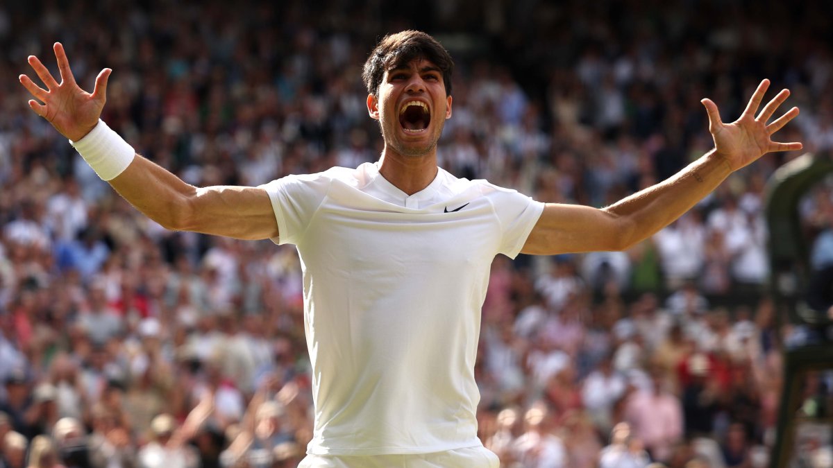 Carlos Alcaraz beats Novak Djokovic for Wimbledon title – NBC Chicago