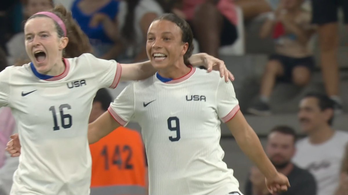 HIGHLIGHTS: Swanson, Naeher have strong outings in USWNT’s 4-1 win vs ...