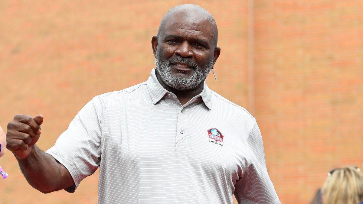 Nfl Legend Lawrence Taylor Arrested Charged With Failing To Report 4771