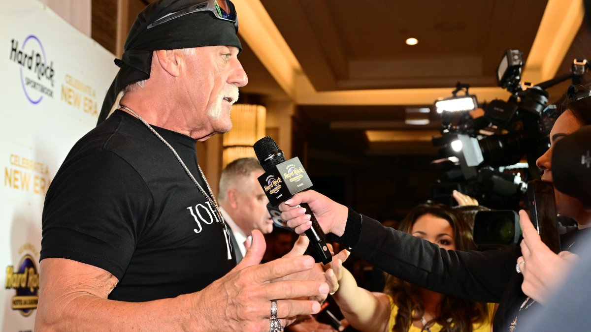 Hulk Hogan addresses RNC, has deep connections to key GOP figures – NBC ...