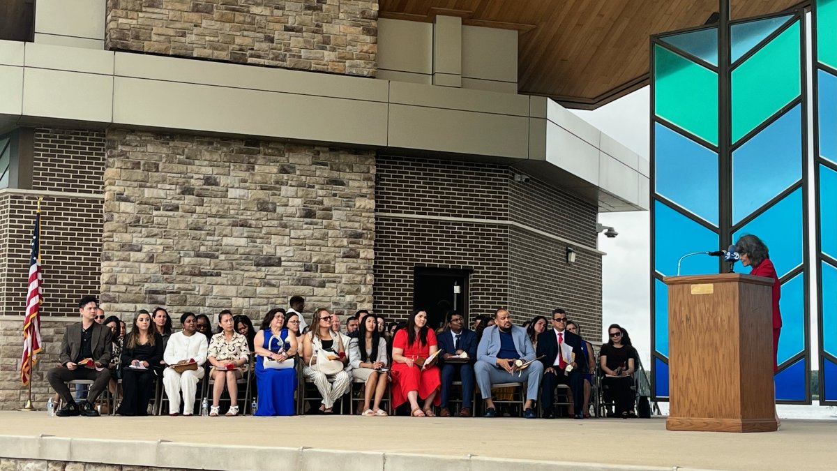 Indiana residents take oath of citizenship ahead of July 4 – NBC Chicago