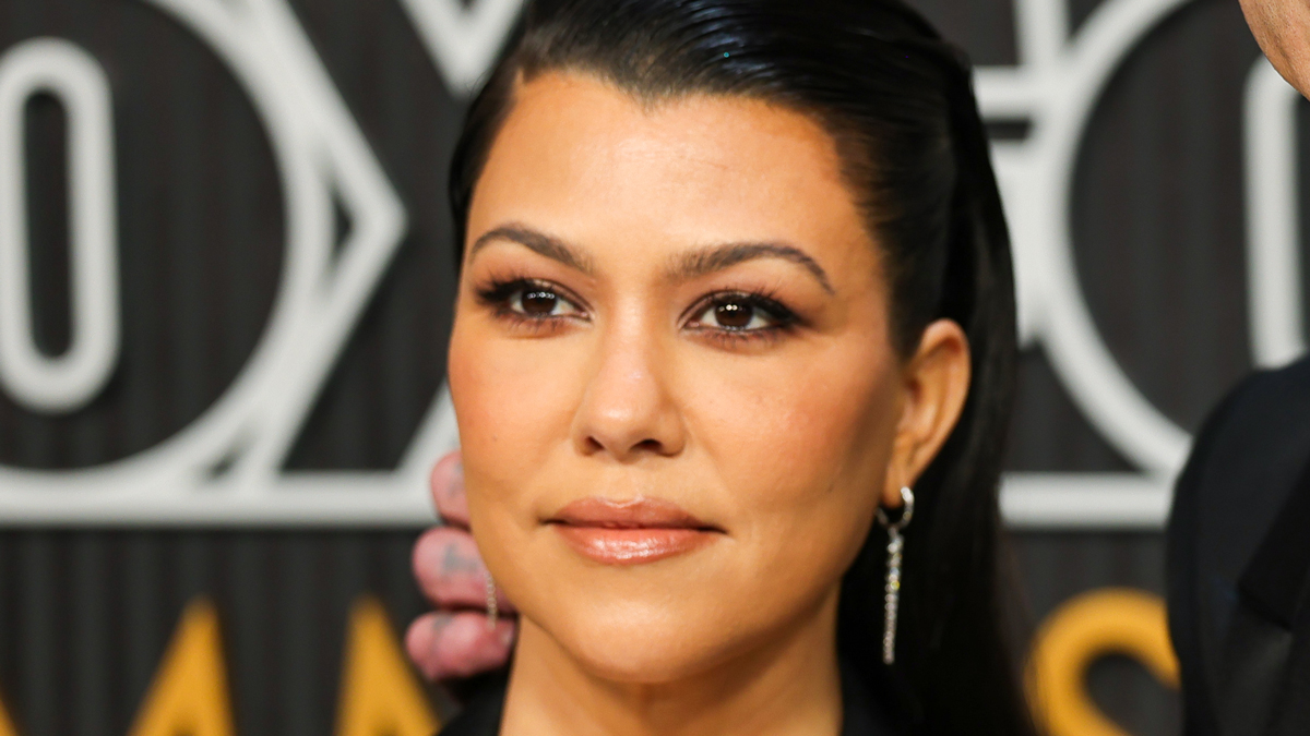 Kourtney Kardashian reveals when she’ll stop breastfeeding – NBC Chicago