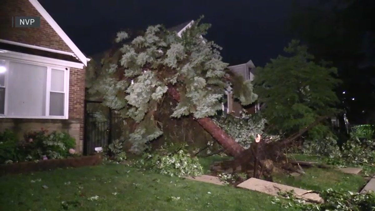 Watch aftermath of severe wether in Chicago area following tornado ...