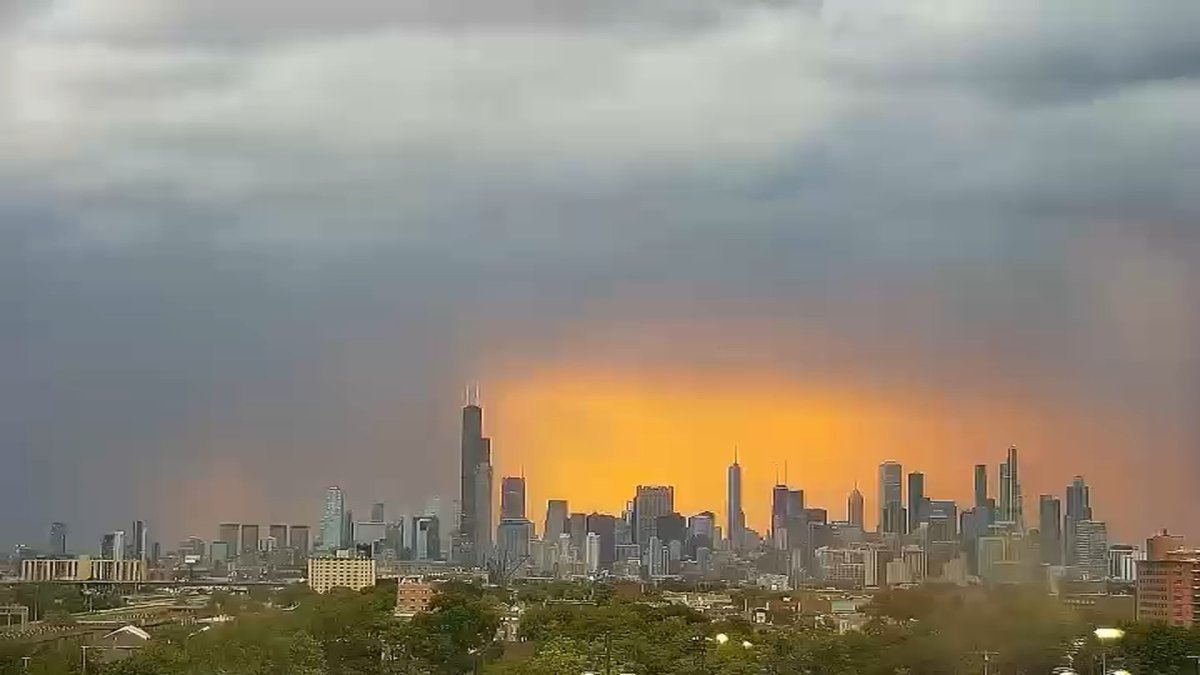 Watch: Timelapse video shows storm moving into Chicago Tuesday evening ...