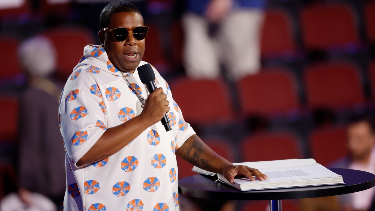 Kenan Thompson to host ‘Project 2025’ sketch – NBC Chicago