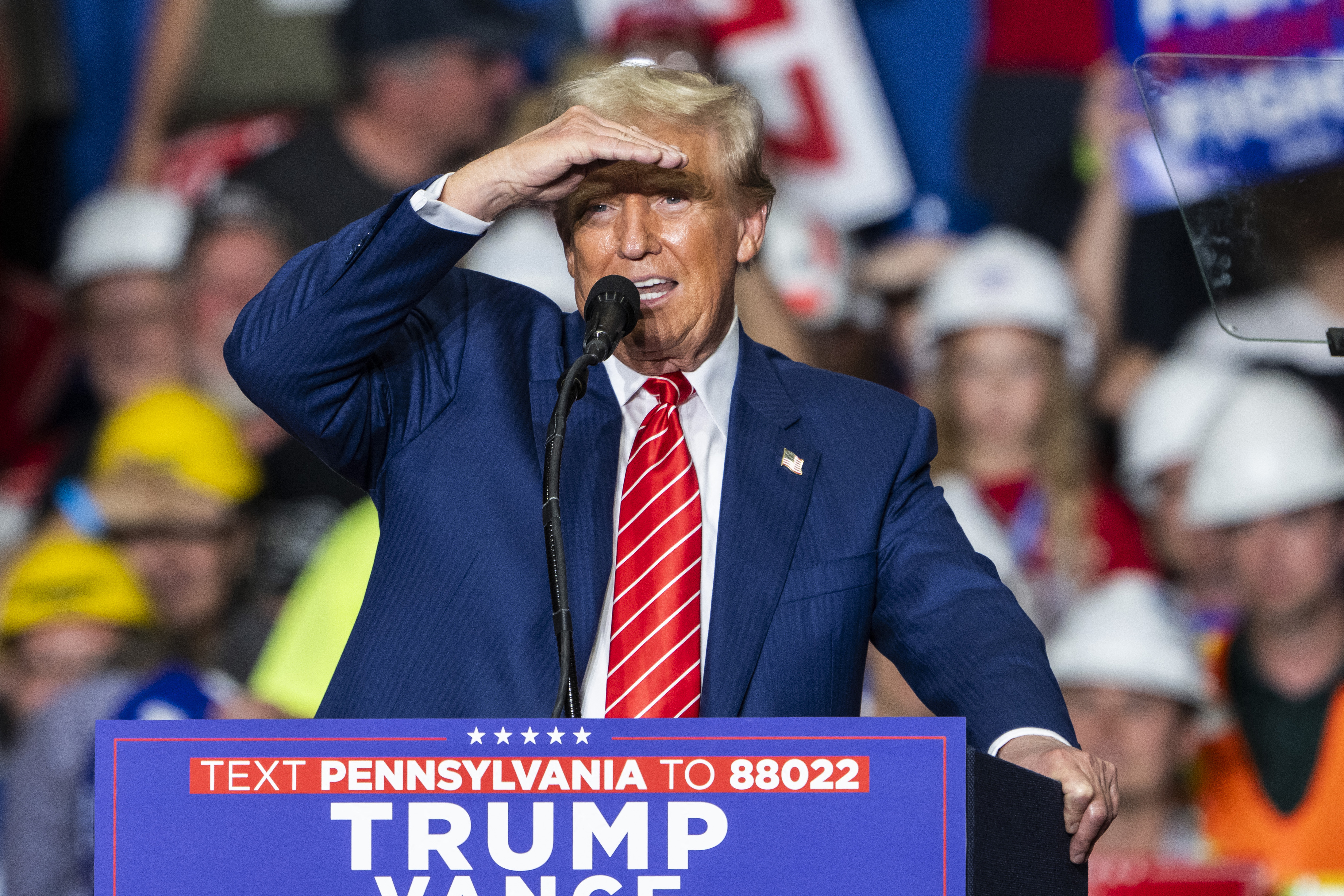 Police use Taser to subdue man who stormed media area of Trump rally ...