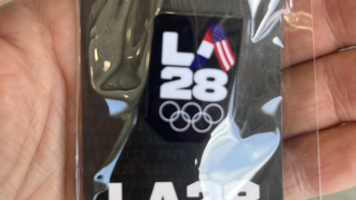 Live updates: Olympic flag arrives in LA for 2028 Olympics – NBC Chicago