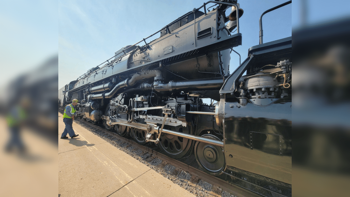 Union Pacific’s Big Boy steam engine stops in Rochelle, backups reported – NBC Chicago