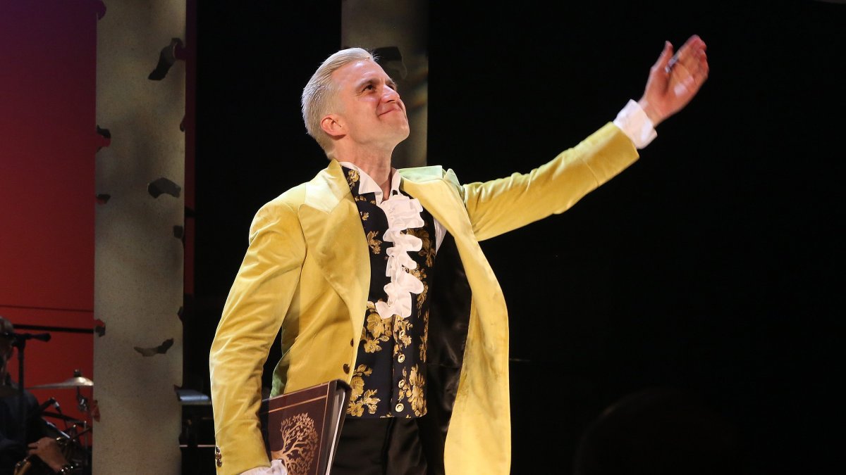 Gavin Creel death: Broadway actor dies from cancer – NBC Chicago