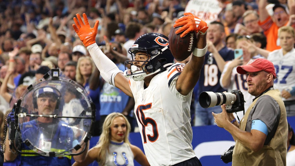 Caleb Williams lets Rome Odunze keep first career NFL TD ball – NBC Chicago