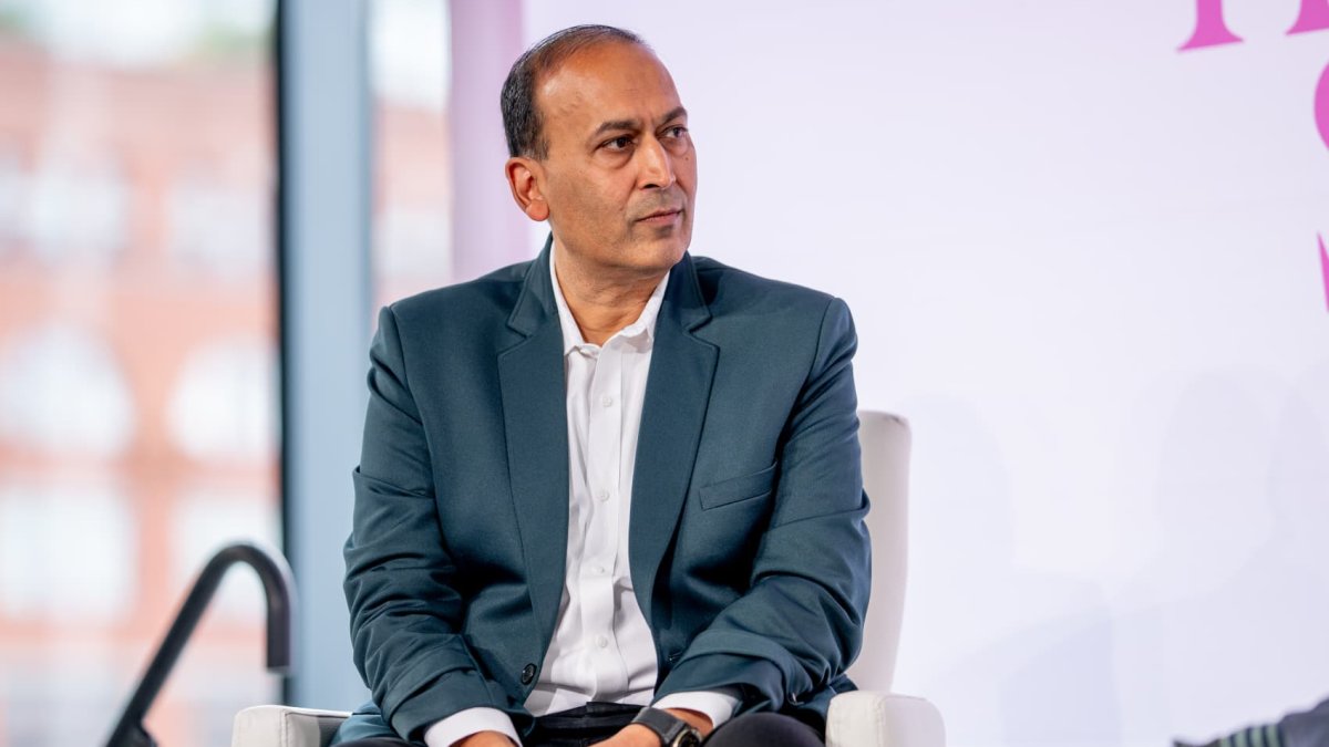 Poshmark’s new pricing change backfired, so the CEO did something rare ...