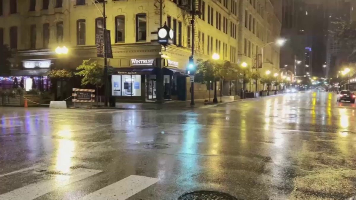 Watch: Hail hits downtown Chicago as temperatures are set to plummet ...