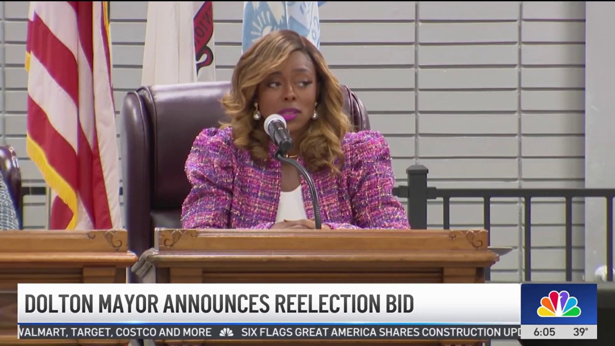 Scandal-plagued Dolton mayor announces she will run for second term ...