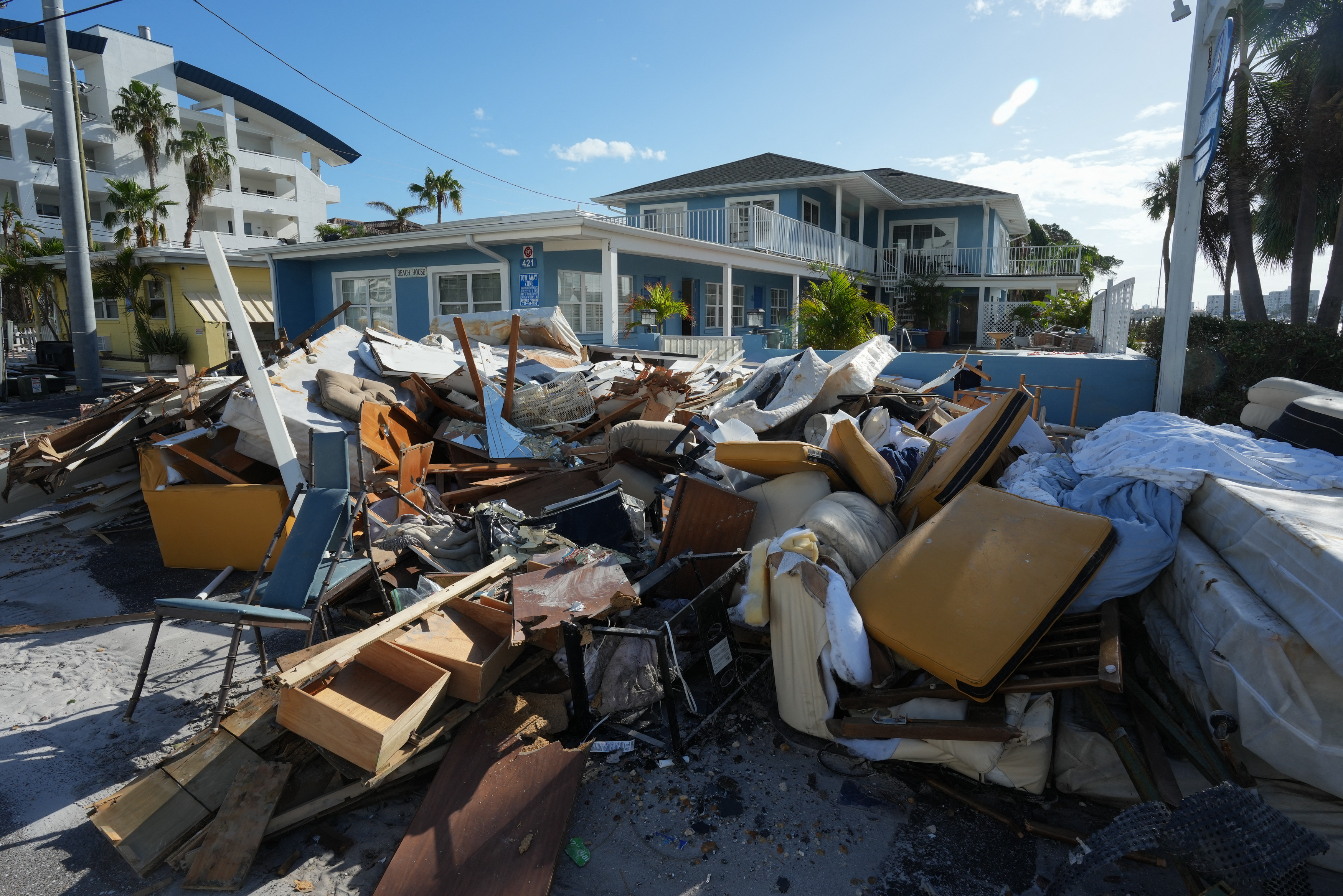 Hurricane Milton damage pictures show flooding, wind destruction – NBC ...