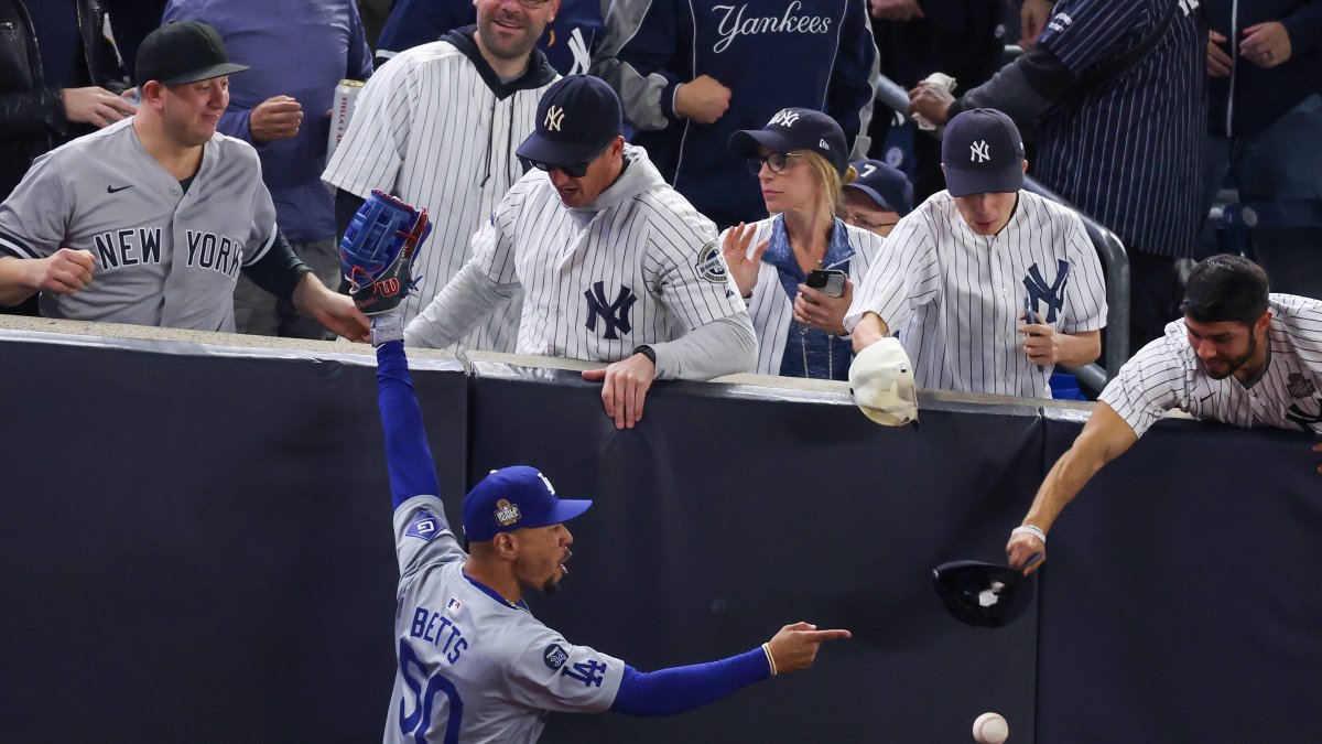 Yankees redistribute ejected fans’ tickets to cancer patient – NBC Chicago