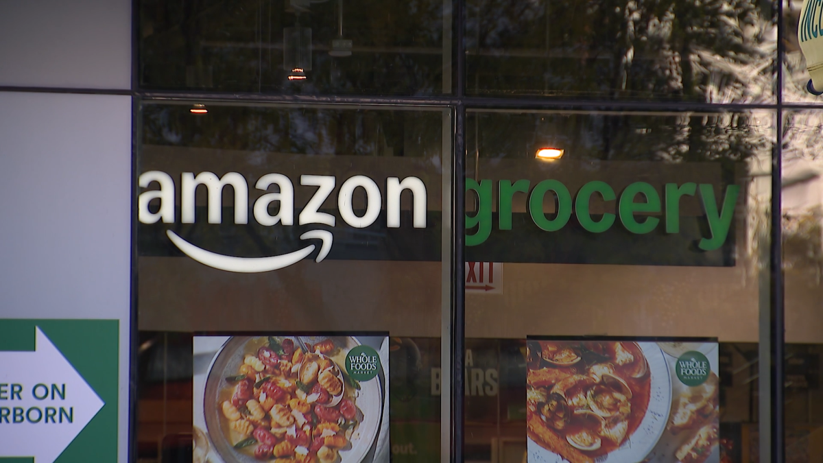 Amazon testing new grocery store format adjacent to Chicago Whole Foods ...