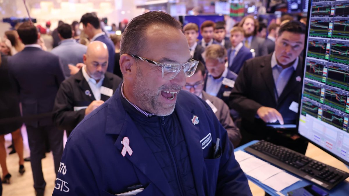 Treasury yields fall as investors endorse Trump’s Treasury secretary ...