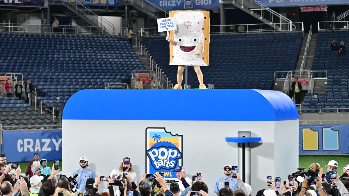 Pop-Tarts Bowl unveils new trophy with working toaster for 2024 – NBC Chicago