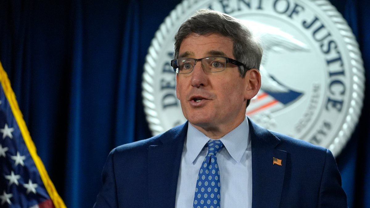 Report finds police in Massachusetts city let officers engage in sex ...