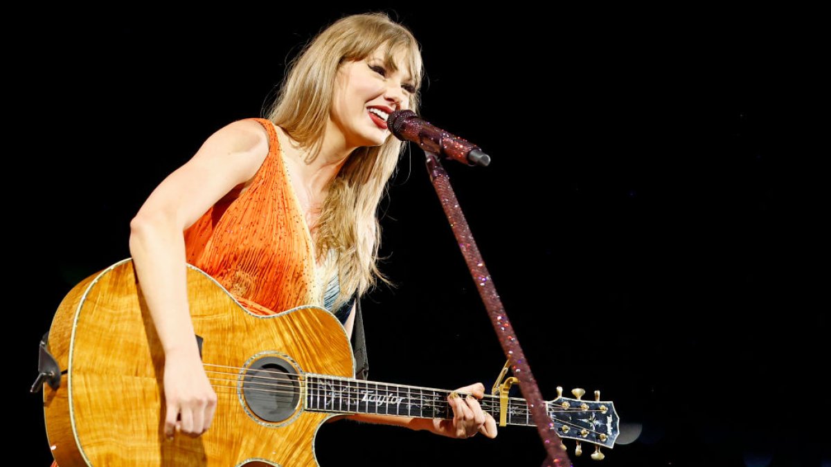 Taylor Swift has just 9 words after Eras Tour ends – NBC Chicago