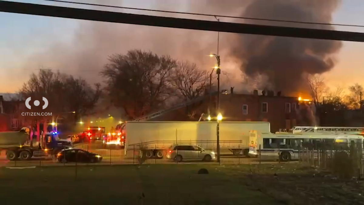 Fire on Chicago’s SW side sends smoke plumes into air; road closures in ...