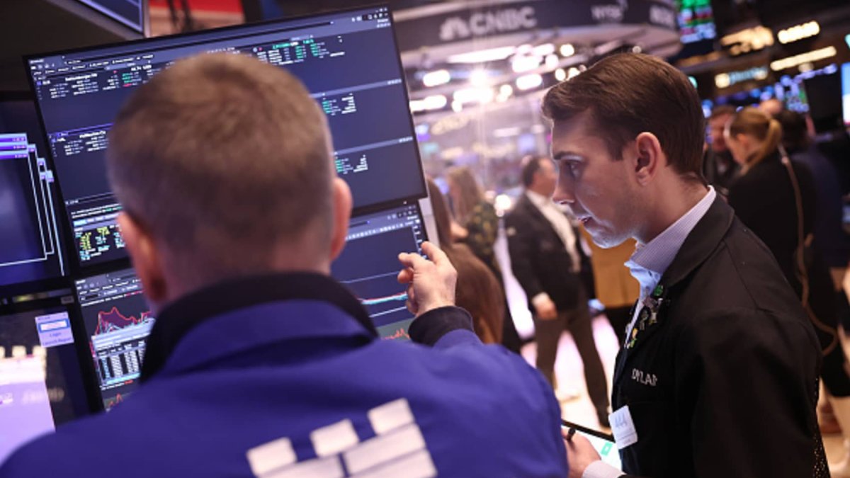 CNBC Daily Open: The S&P touches a new high – NBC Chicago