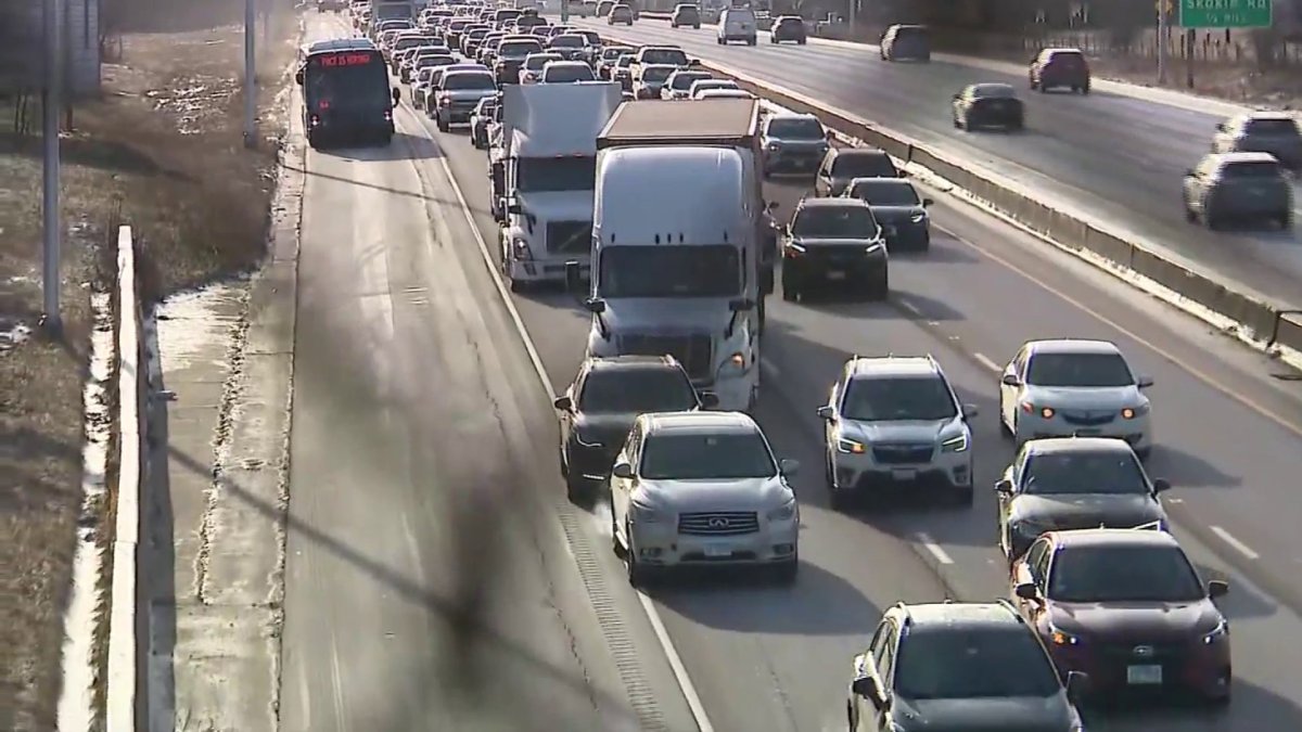 Watch: Delays expected after fatal crash on Edens Expressway in suburbs ...
