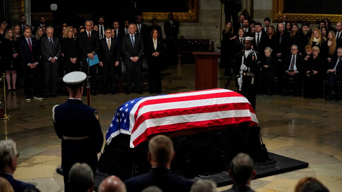 Jimmy Carter eulogized by Kamala Harris, others at Capitol service ...