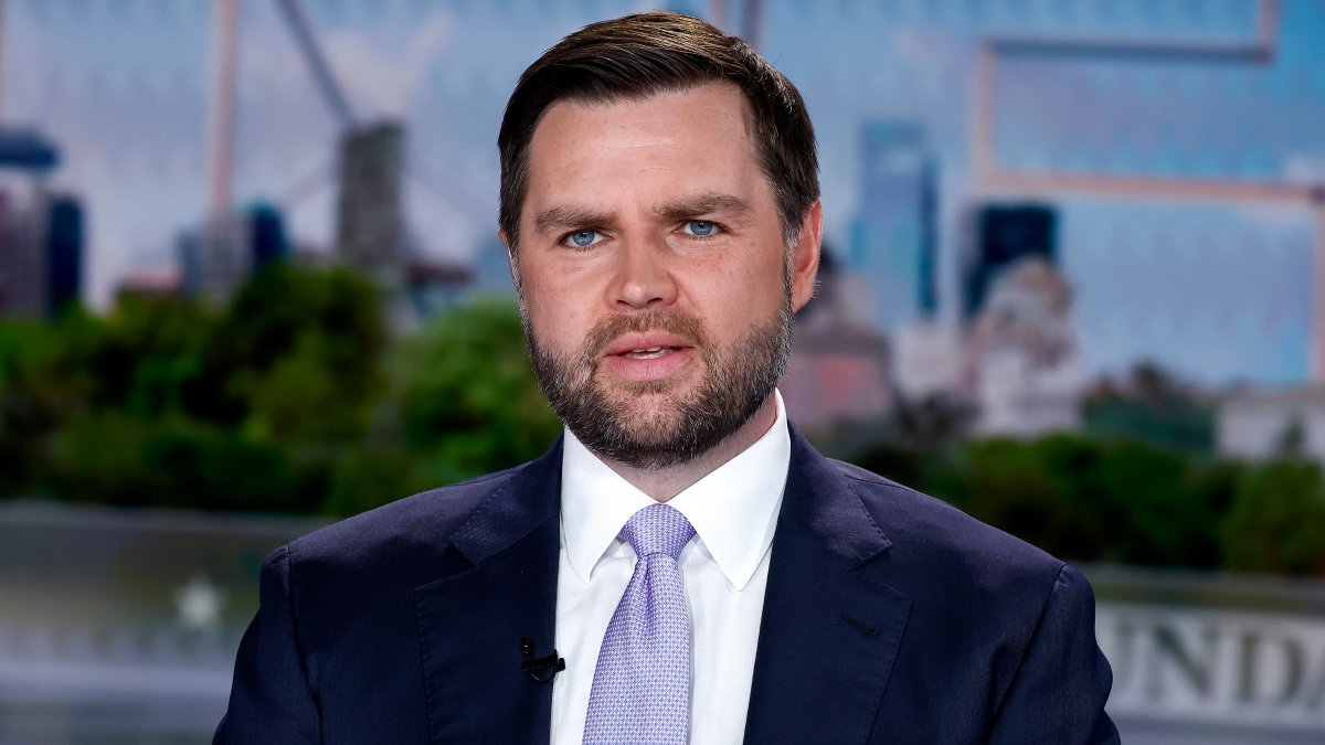JD Vance says violent Jan. 6 rioters shouldn’t receive pardons – NBC ...