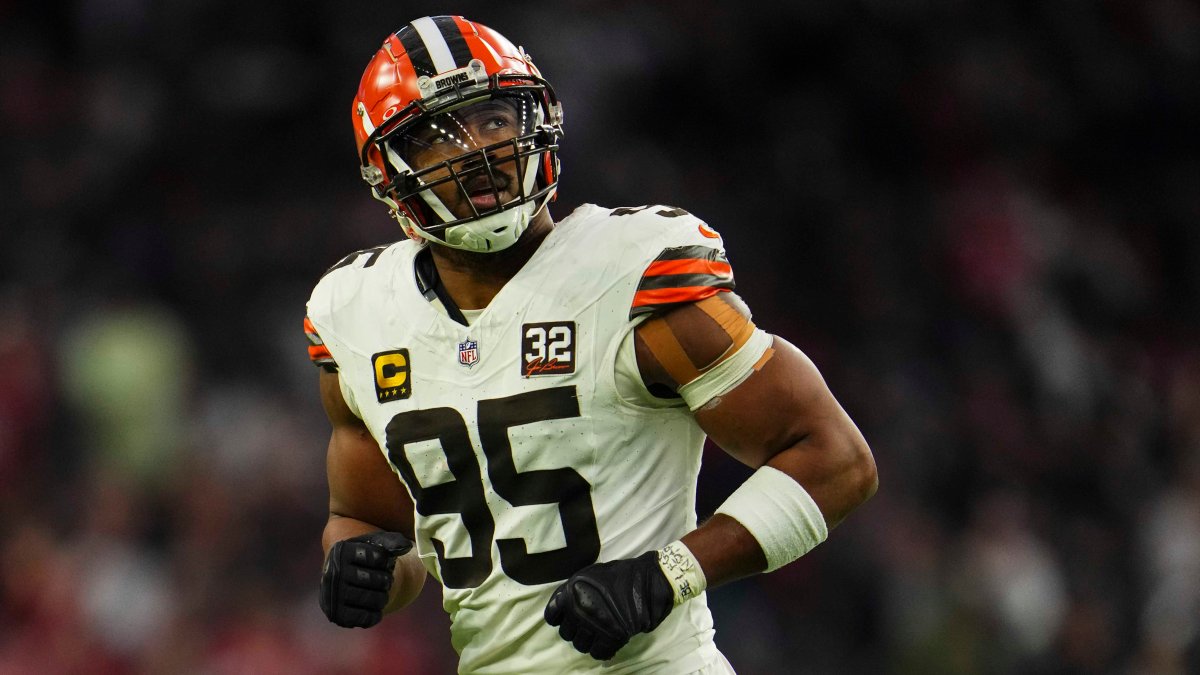 Browns star Myles Garrett requests trade after winning DPOY – NBC Chicago
