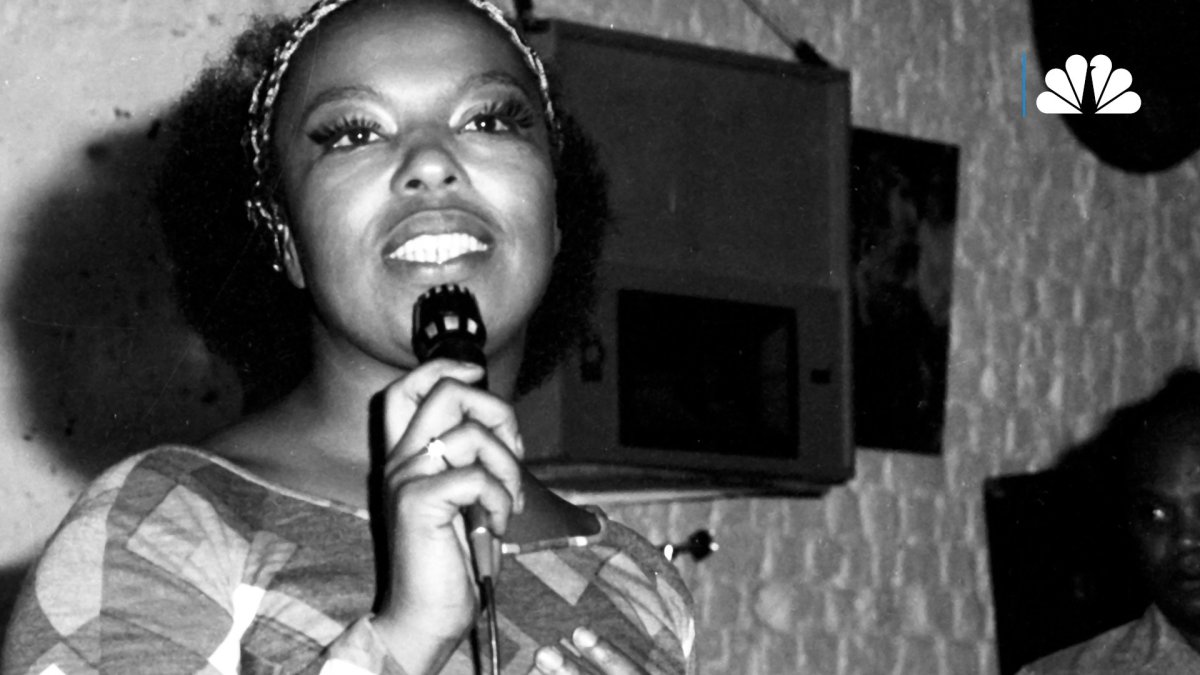 Roberta Flack dead at 88 – NBC Chicago