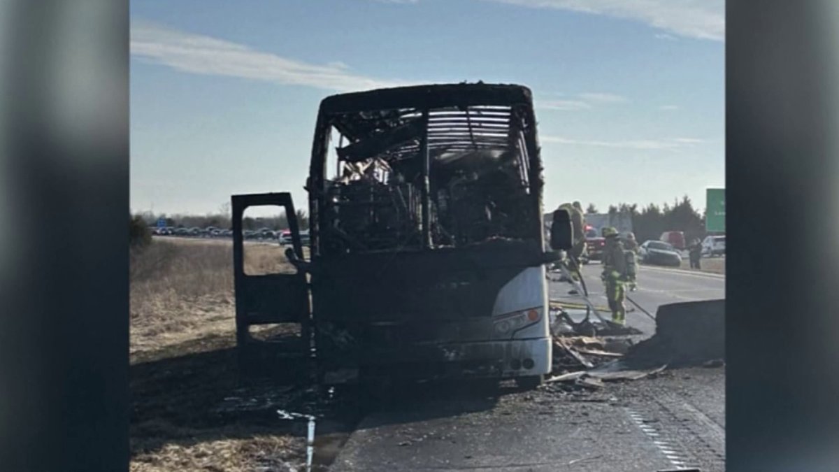 Bus carrying IU Indy men’s basketball team catches fire – NBC Chicago