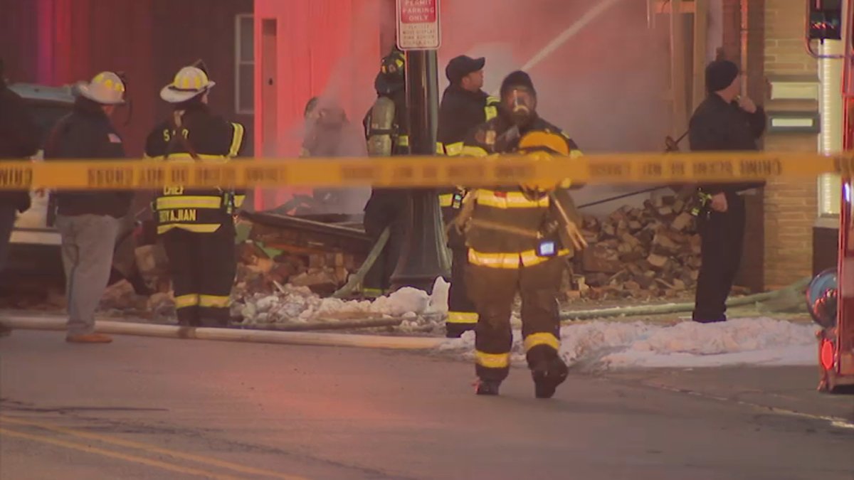 Body located in debris of Cicero apartment building explosion ...