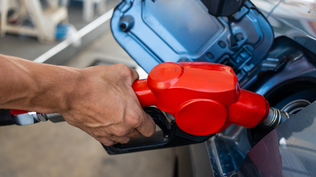 What is E-15 gasoline, and why is Gov. Pritzker pushing for it? – NBC ...