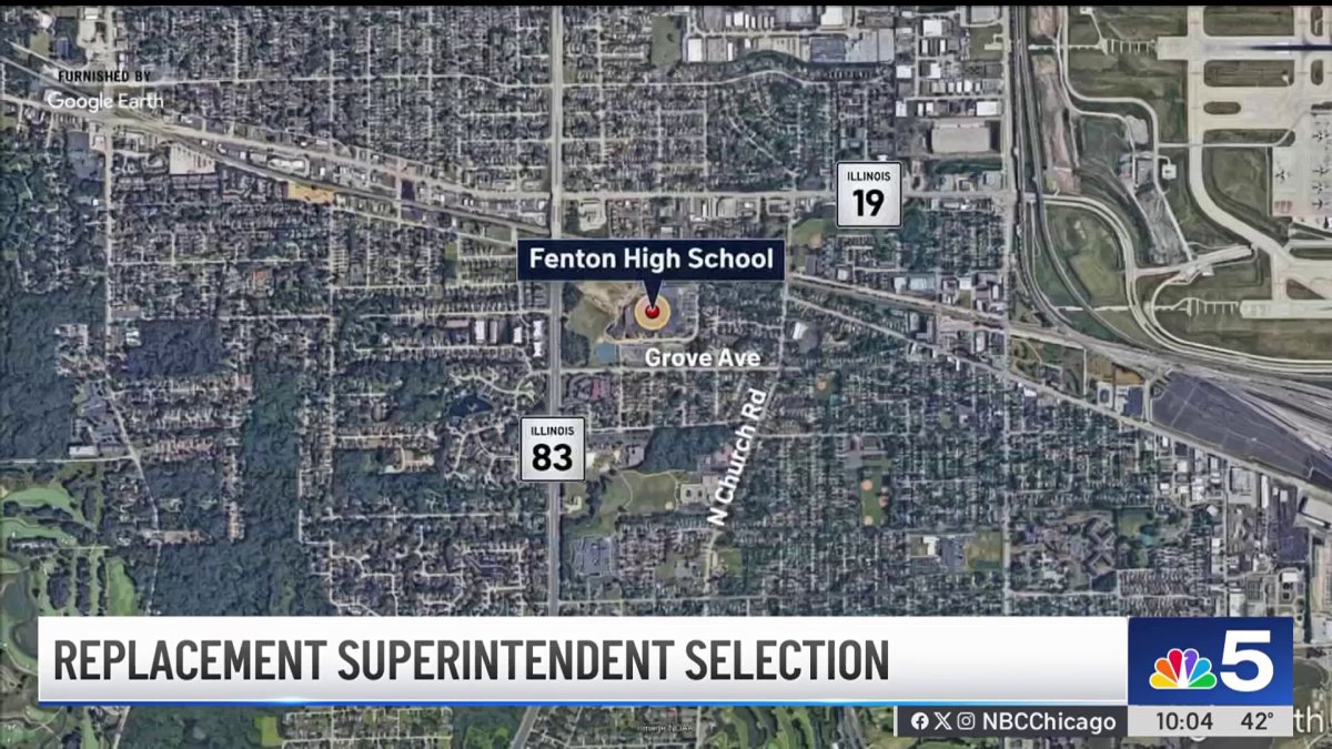 Fenton HS community members express opposition to selection of new ...