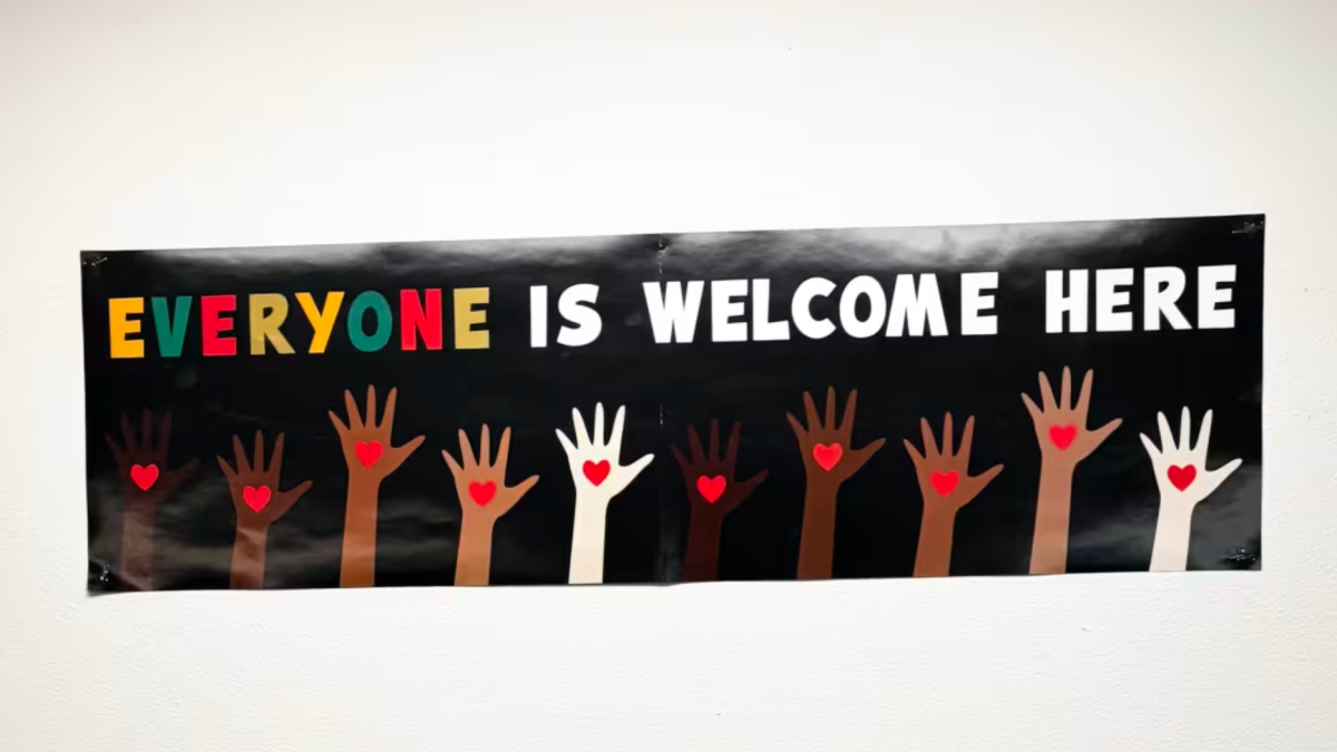 Idaho teacher told to remove ‘Everyone is welcome here’ sign – NBC Chicago