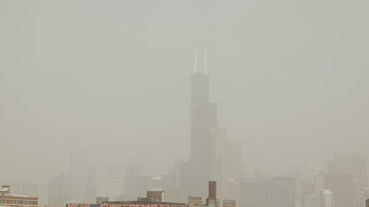 Why are skies hazy in Chicago? What to know as poor air quality impacts ...