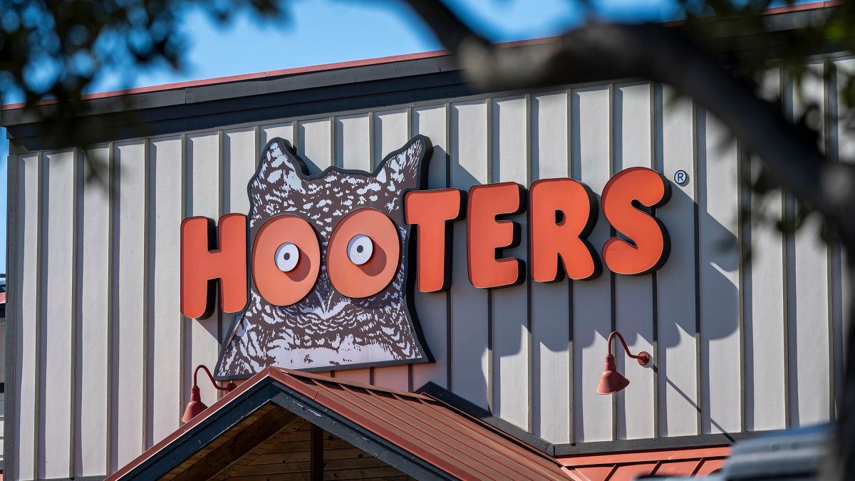 Hooters restaurant files for bankruptcy but intends to stay open – NBC ...