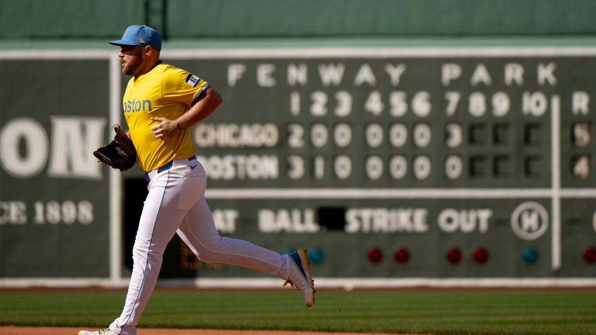 Liam Hendriks makes first appearance in nearly 2 years – NBC Chicago