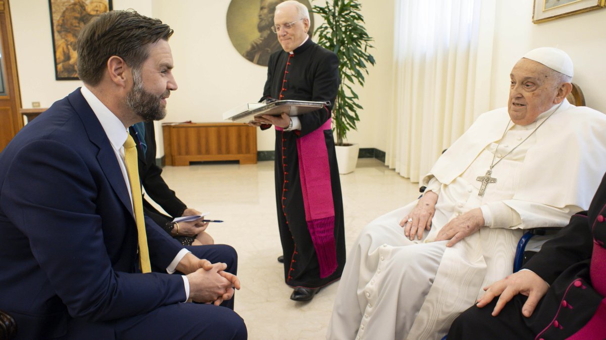 JD Vance meets Pope Francis on Easter Sunday – NBC Chicago