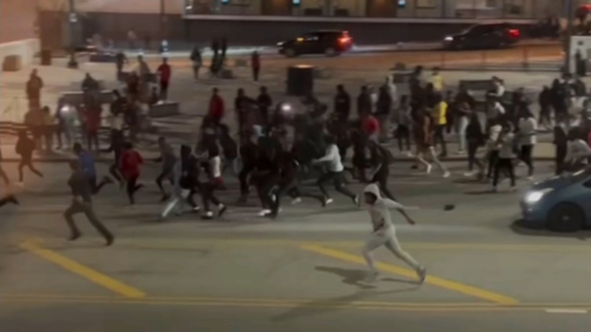 Chicago mayor warns of 5 ‘teen trend’ events this weekend – NBC Chicago