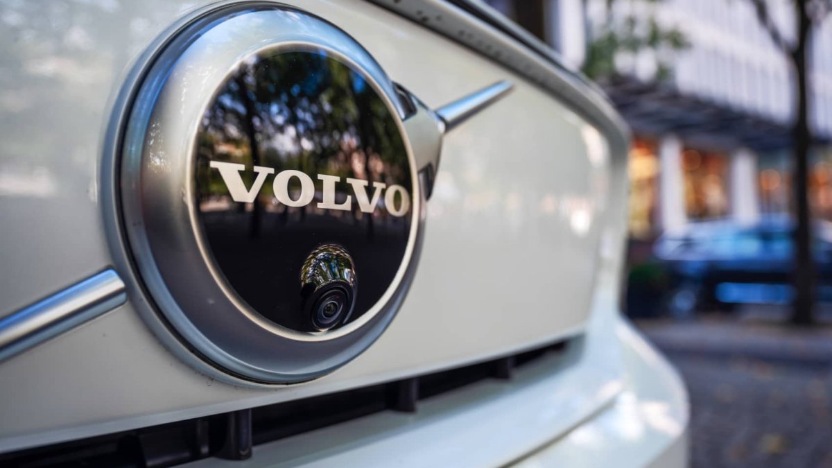 Sweden’s Volvo Cars to cut 3,000 jobs as part of major cost-cutting ...